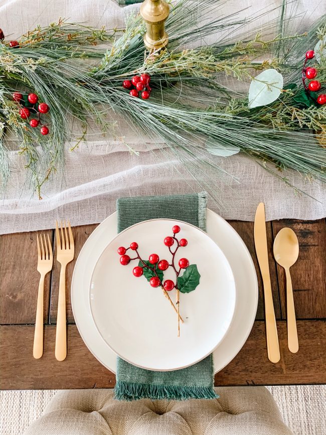 Christmas Tablescape- How To Design a Simple Centerpiece