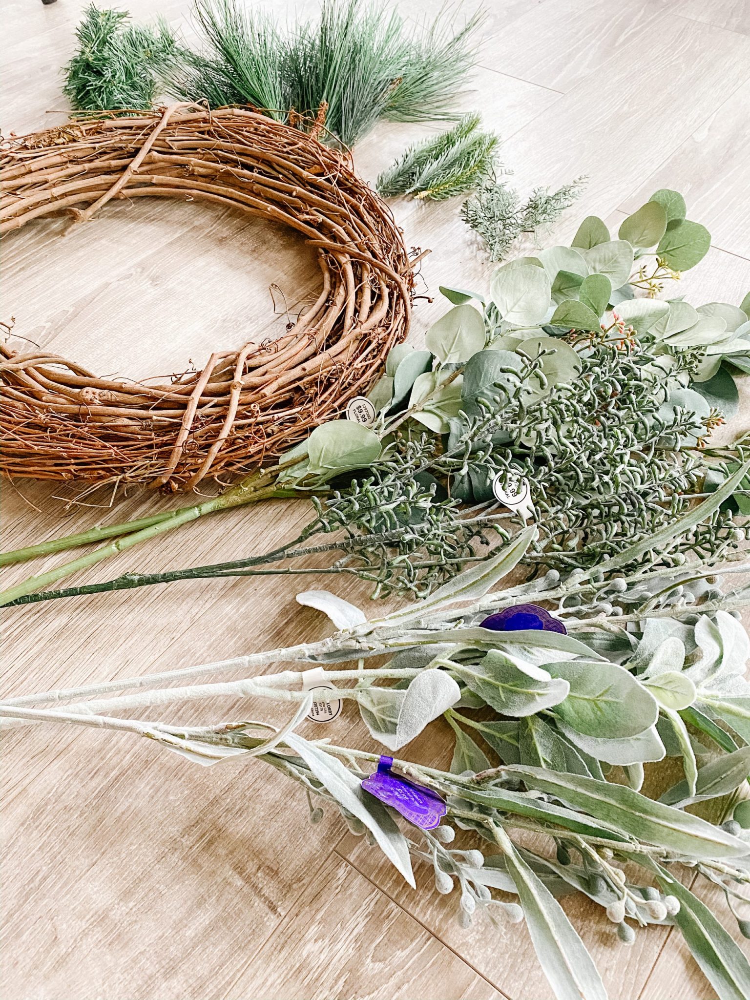 How to Make a Winter Wreath - Sprucing Up Mamahood Blog