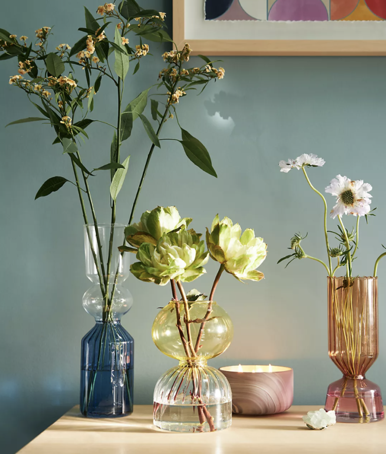 How to Decorate Kitchen Shelves: Kitchen Shelf Decor Ideas