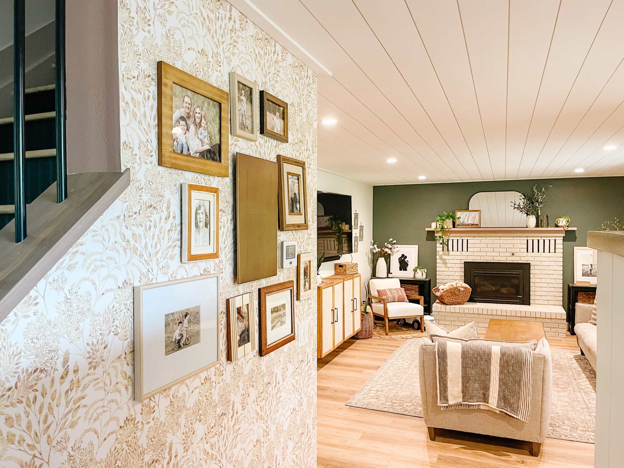 Small Accent Wall with Tempaper Non-Pasted Wallpaper - Sprucing Up Mamahood