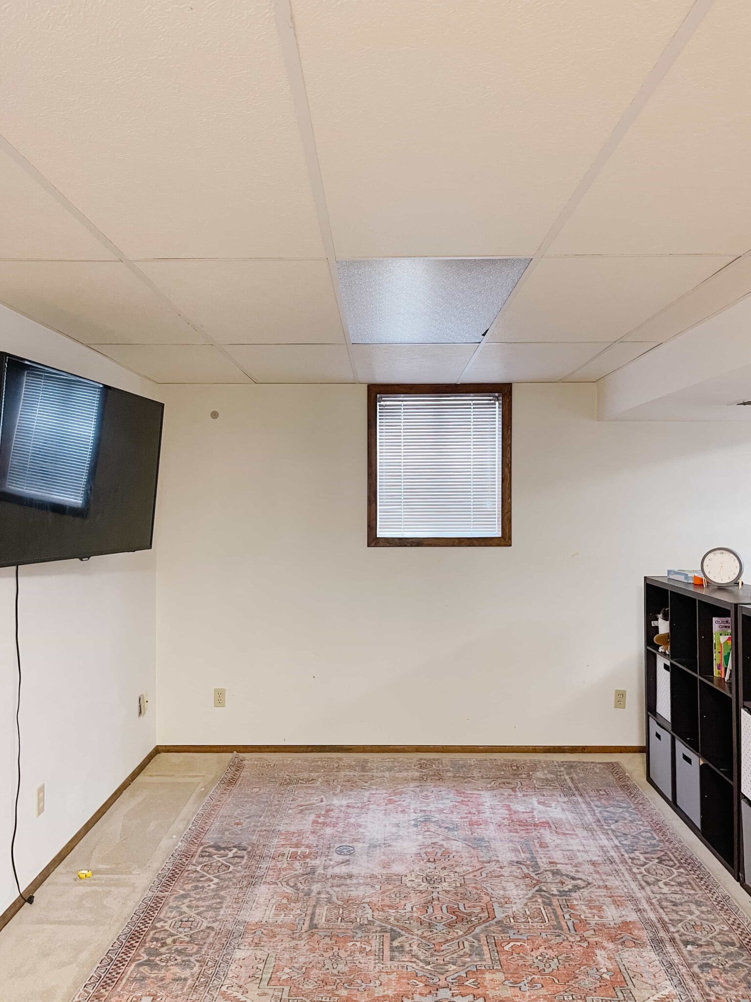 Easy Way to Update a Drop Ceiling - Sprucing Up Mamahood